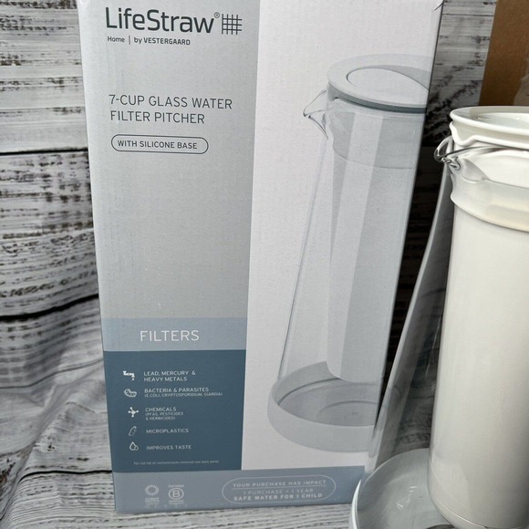 Life Straw | Dining | Lifestraw Home Pitcher Glass And Silicone Base 7 ...